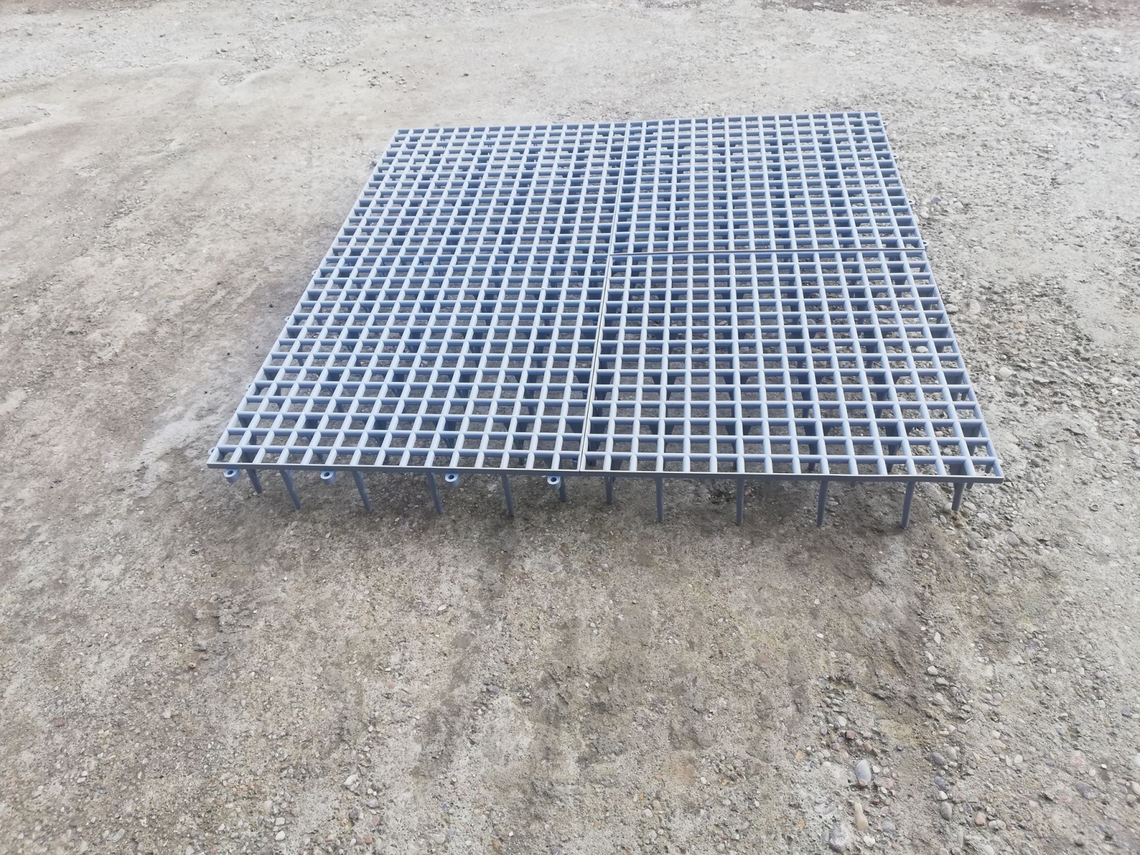 Grătar pentru podea porumbei